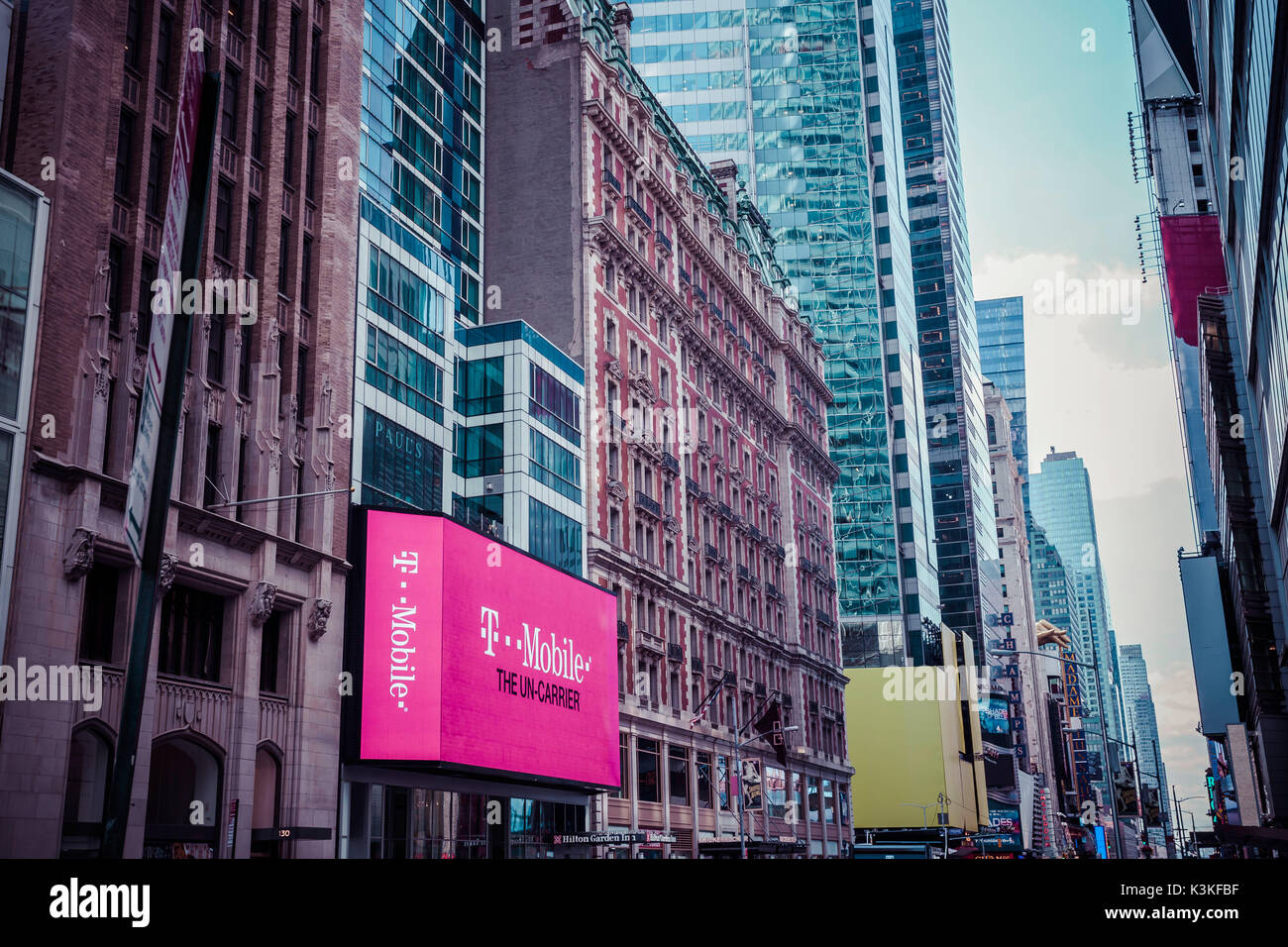 Architecture advertising ad hi-res stock photography and images - Alamy