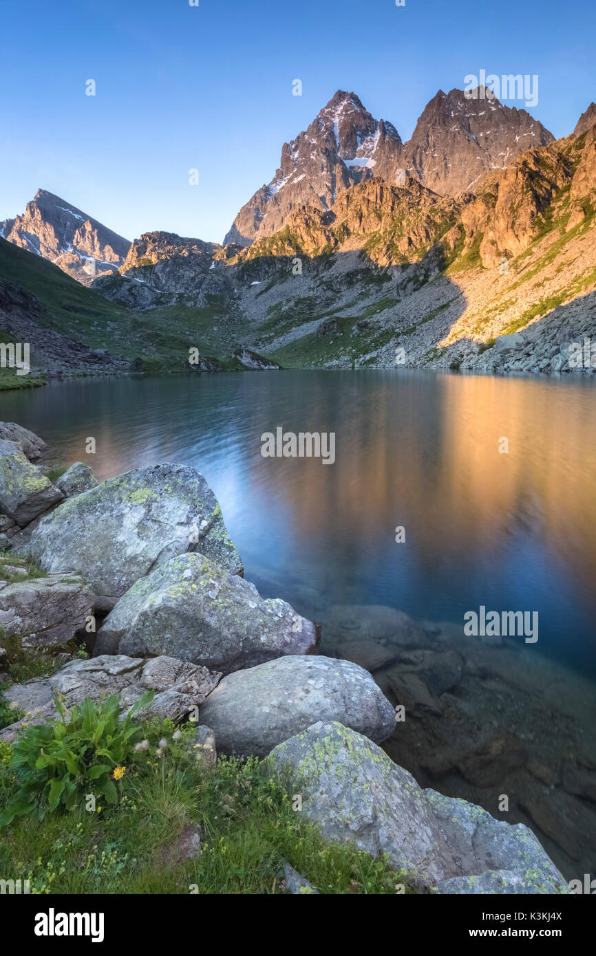 From the shores hi-res stock photography and images - Alamy