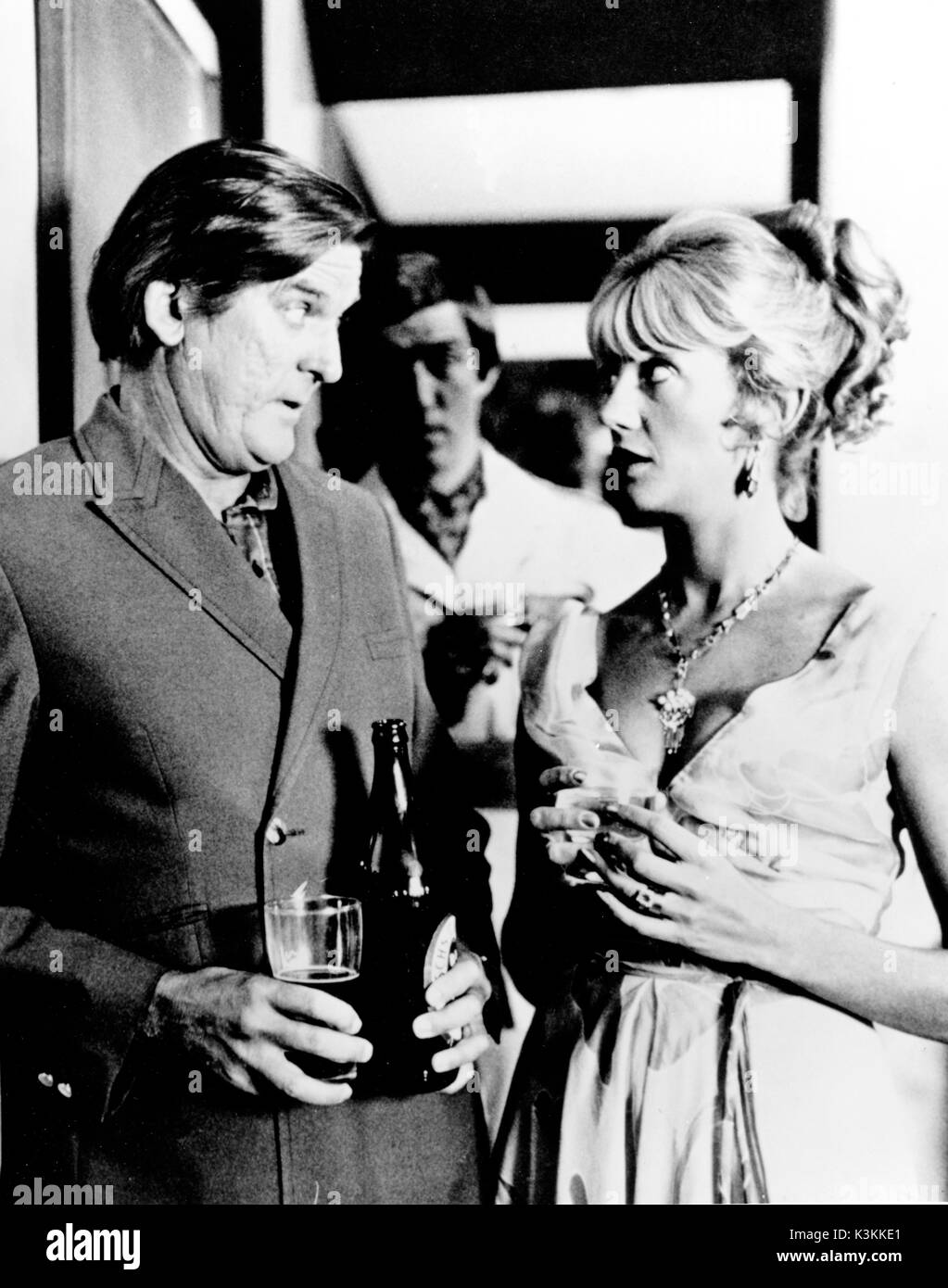 DON'S PARTY [AUS 1976] RAY BARRETT, GRAEME BLUNDELL, PAT BISHOP Stock ...