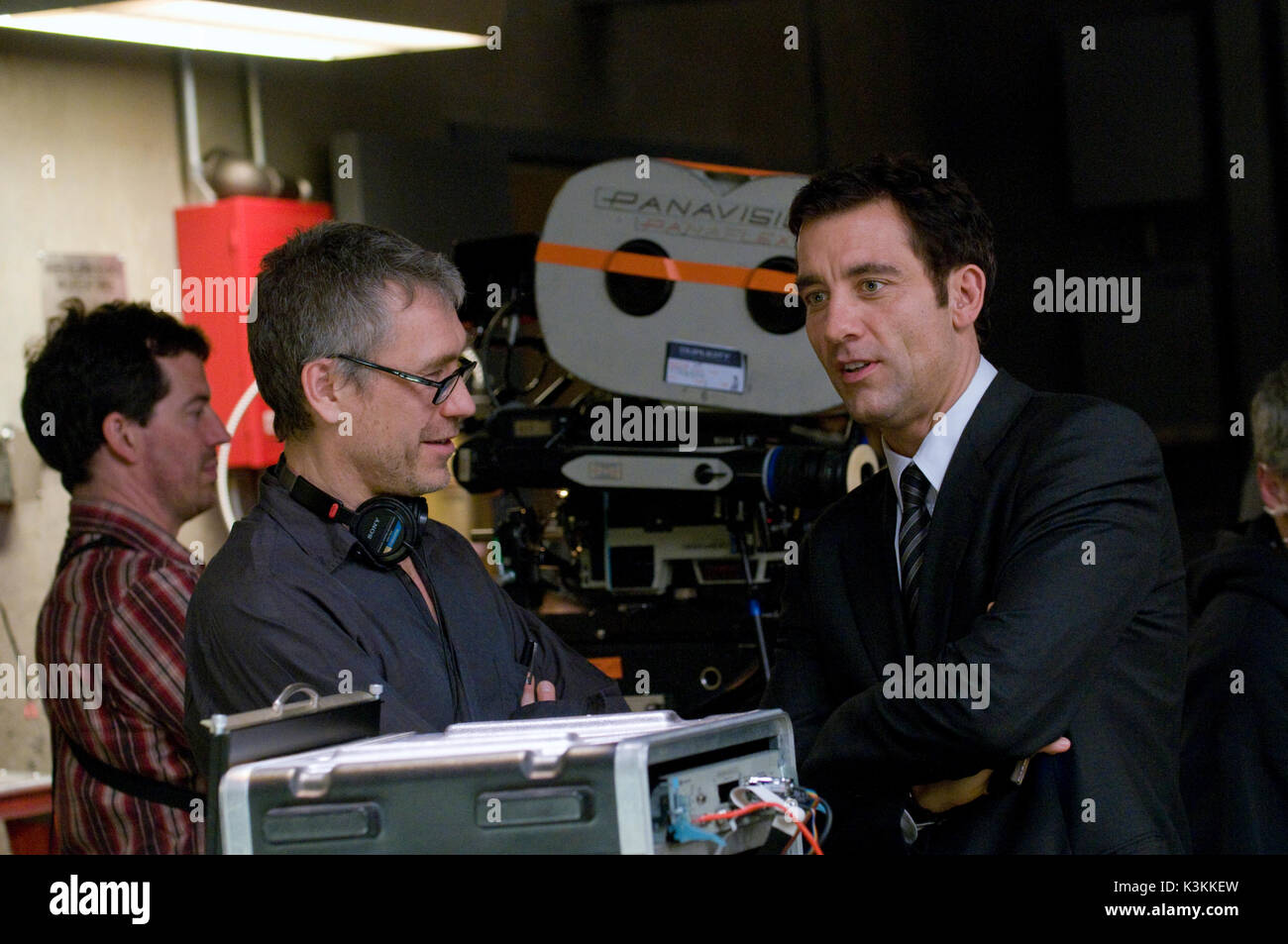 Clive owen director hi-res stock photography and images - Alamy