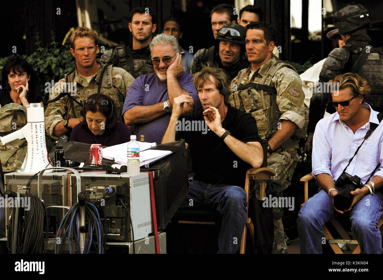 TRANSFORMERS Director MICHAEL BAY [centre], Cinematographer MITCHELL ...