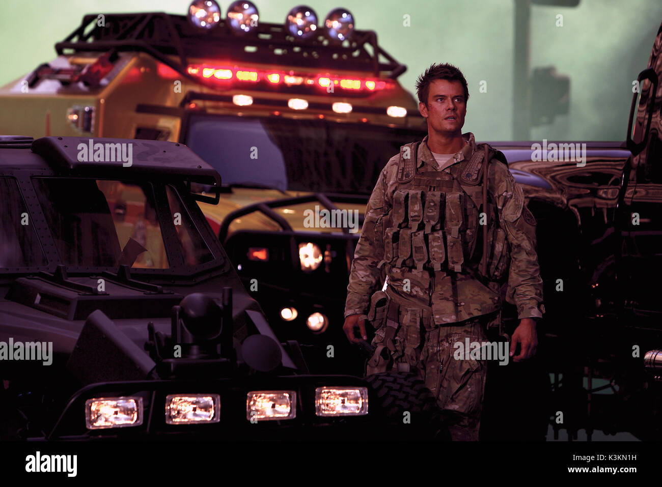 TRANSFORMERS JOSH DUHAMEL as Captain Lennox Date: 2007 Stock Photo - Alamy