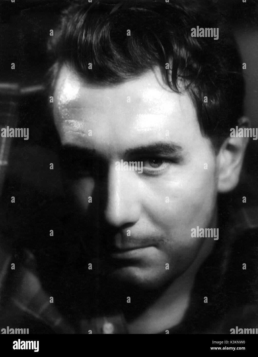 SIR MICHAEL REDGRAVE British Actor Stock Photo - Alamy