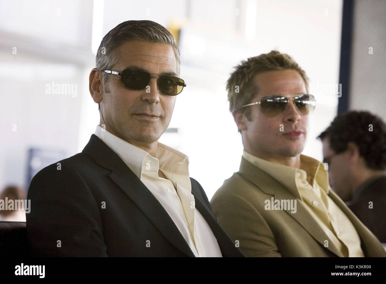 George clooney brad pitt oceans hi-res stock photography and images - Alamy