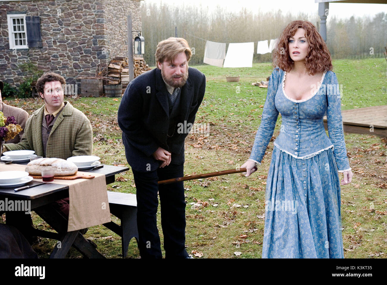 SCARY MOVIE 4 BILL BULLMAN, CARMEN ELECTRA spoof The Village Date: 2006 ...