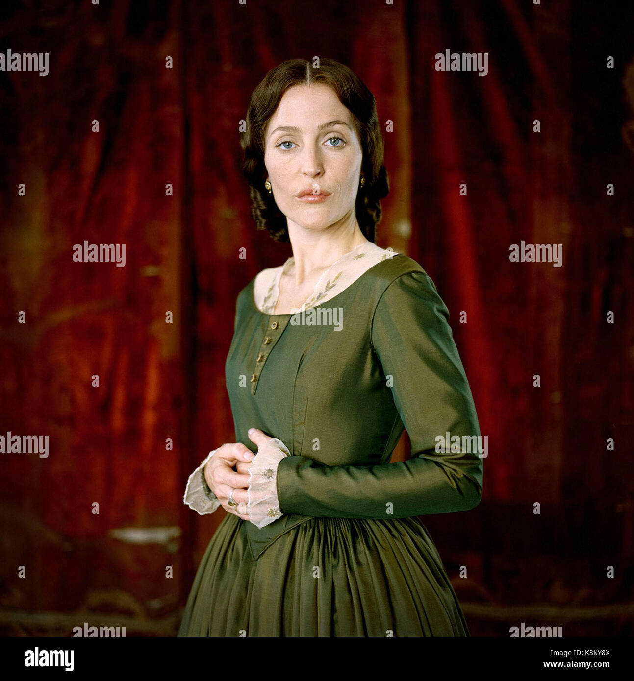 BLEAK HOUSE GILLIAN ANDERSON as Lady Dedlock Date: 2005 Stock Photo - Alamy