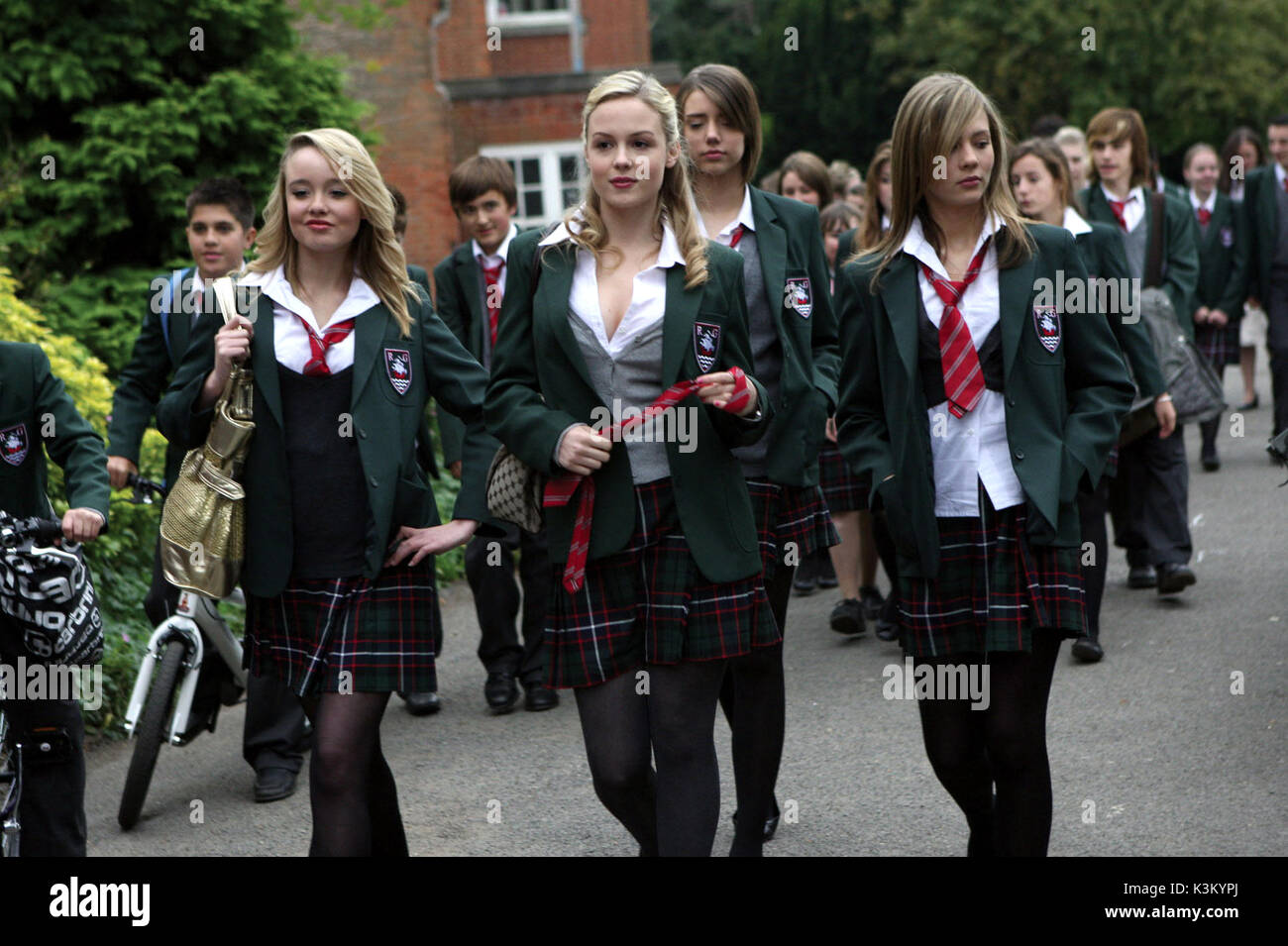 ANGUS, THONGS AND PERFECT SNOGGING KIMBERLEY NIXON Date: 2008 Stock ...