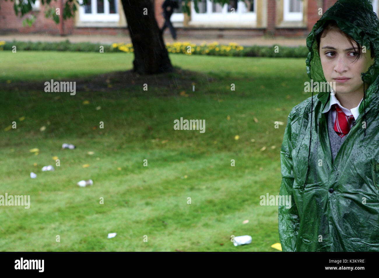 ANGUS, THONGS AND PERFECT SNOGGING GEORGIA GROOME Date: 2008 Stock ...