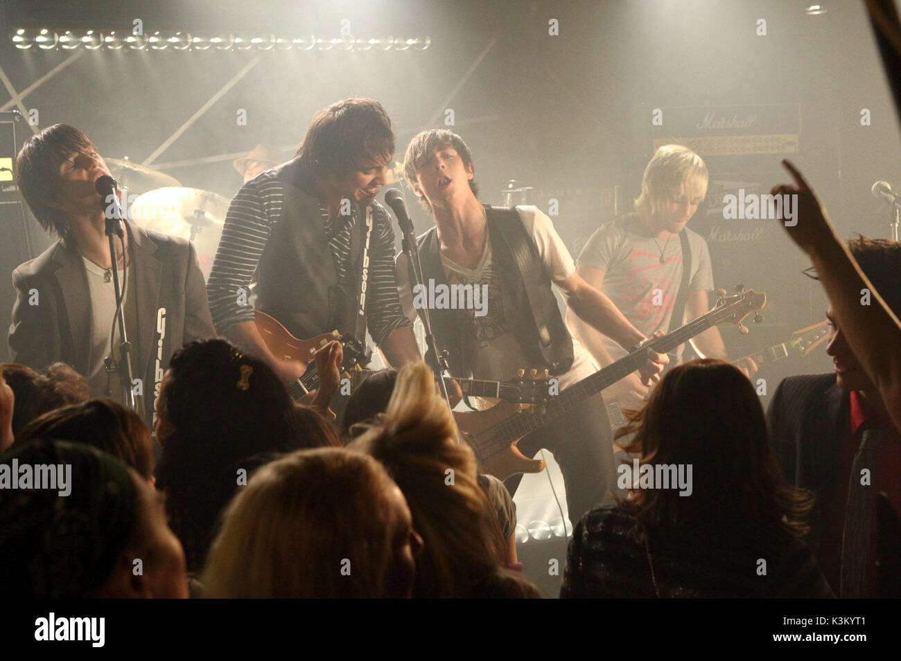 ANGUS, THONGS AND PERFECT SNOGGING AARON JOHNSON Date: 2008 Stock Photo ...