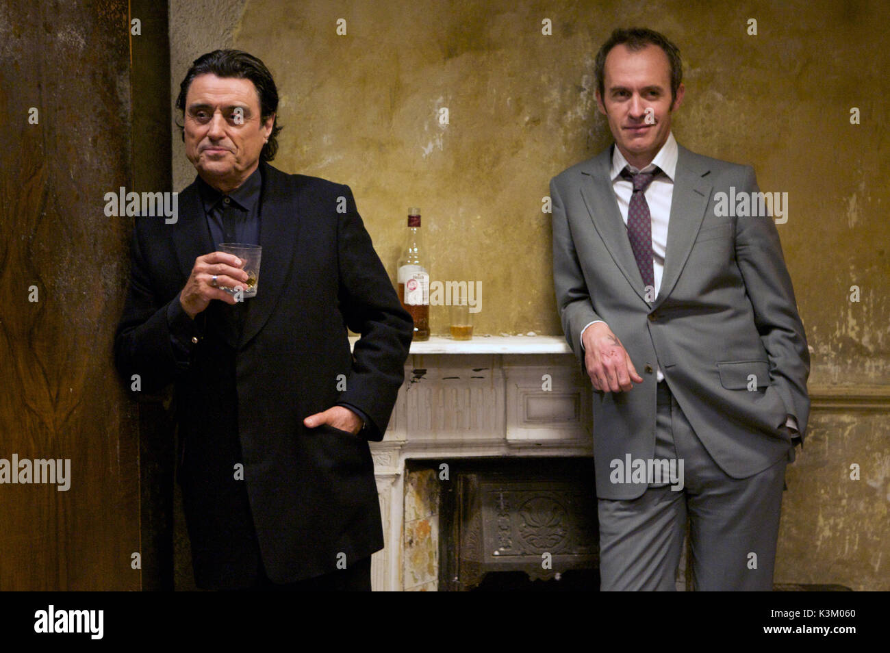 44 INCH CHEST IAN MCSHANE, STEPHEN DILLANE Date: 2009 Stock Photo - Alamy