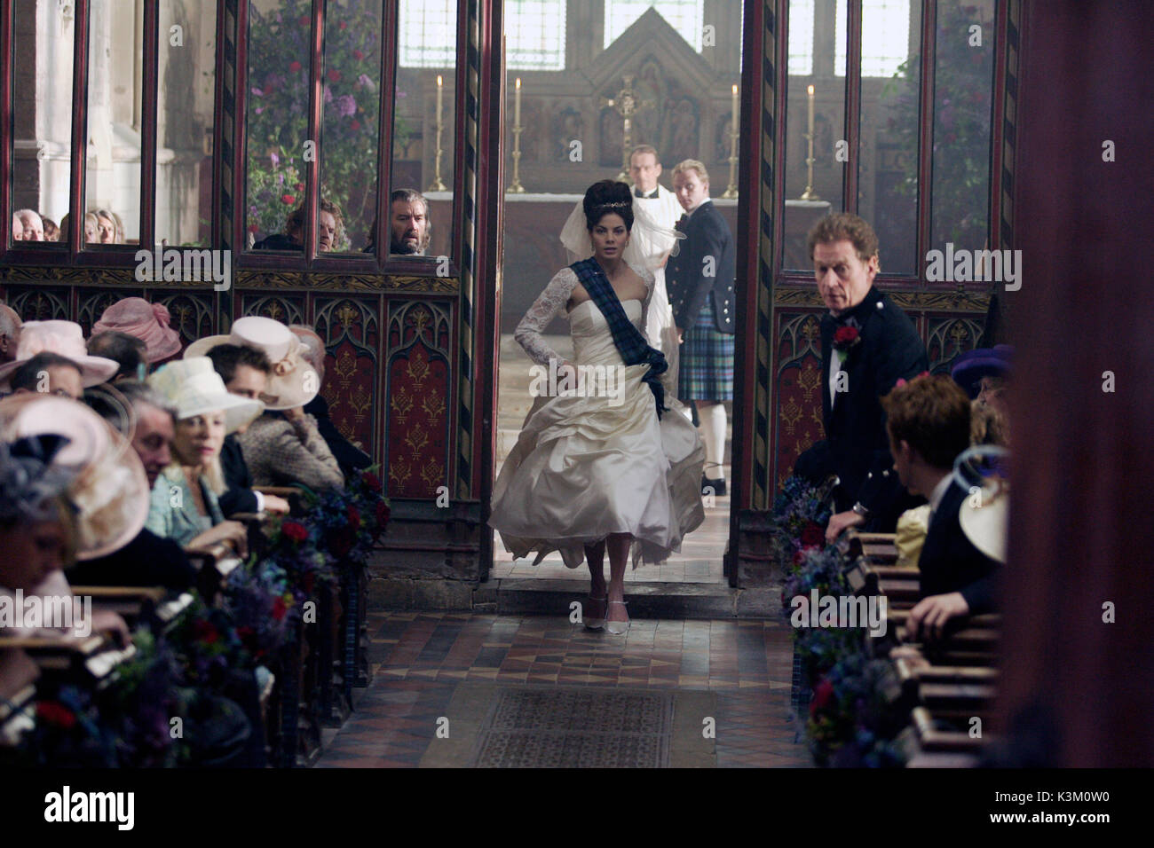 MADE OF HONOR CLIVE RUSSELL, MICHELLE MONAGHAN, KEVIN MCKIDDD Date ...