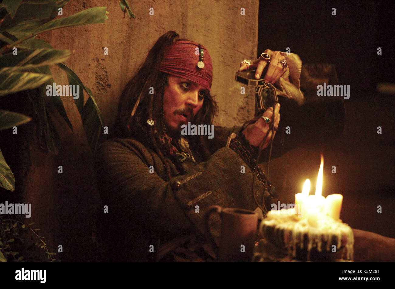 PIRATES OF THE CARIBBEAN: DEAD MAN'S CHEST [US 2006] JOHNNY DEPP Date ...