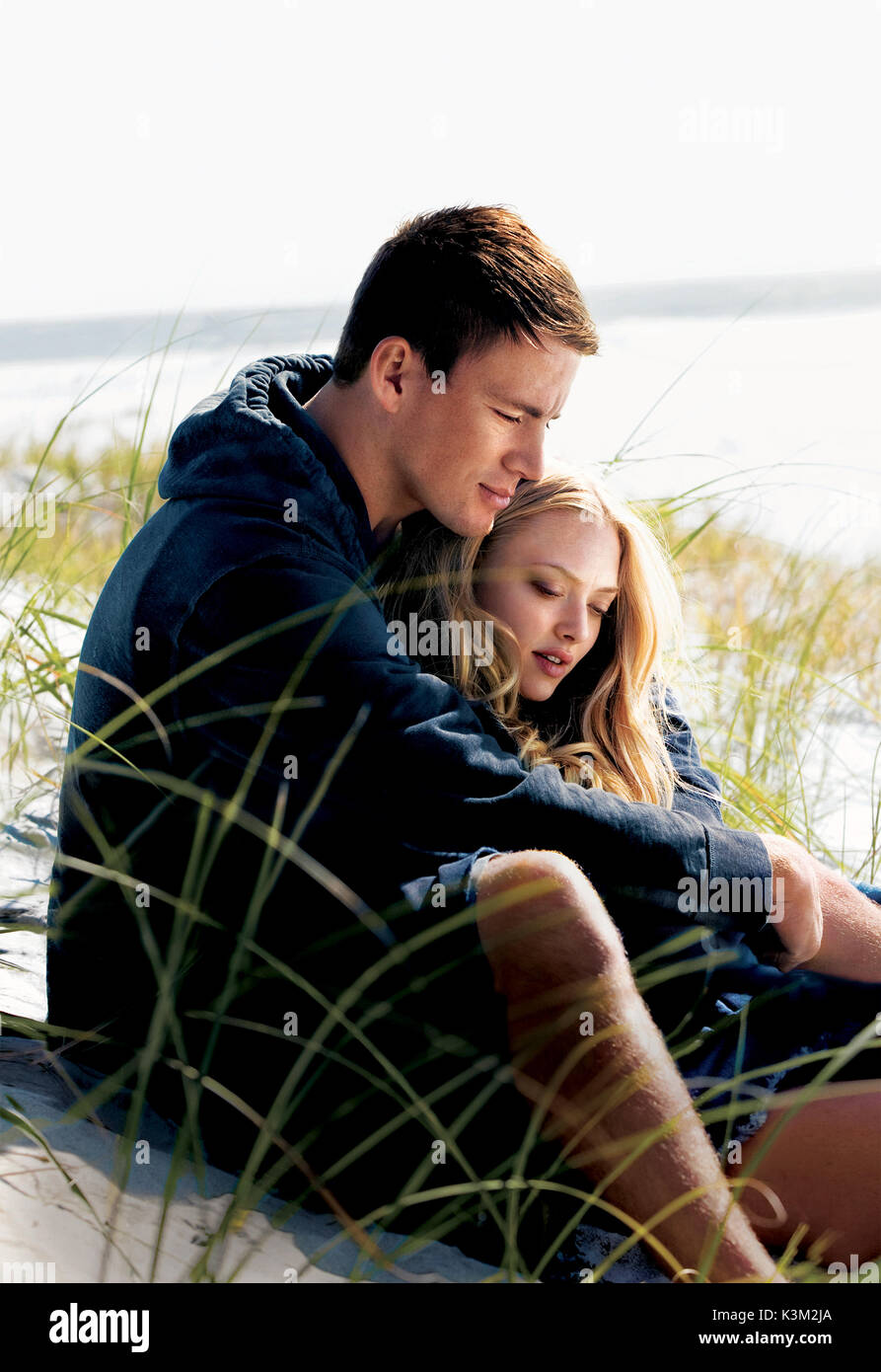 DEAR JOHN CHANNING TATUM, AMANDA SEYFRIED Date: 2010 Stock Photo - Alamy