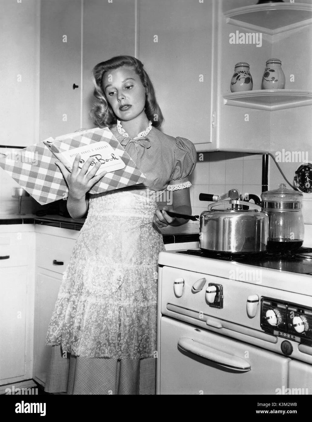 JUNE ALLYSON American Actress JUNE ALLYSON Date: 2006 Stock Photo - Alamy