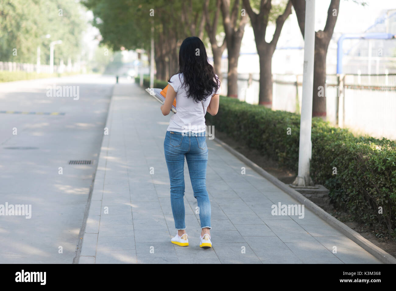 College girl books hi-res stock photography and images - Alamy