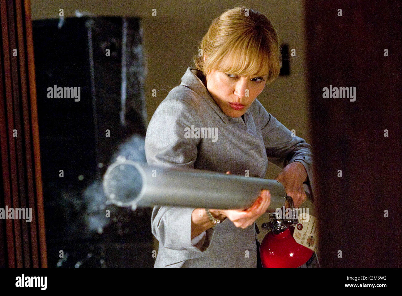 Angelina jolie salt movie still hi-res stock photography and images - Alamy