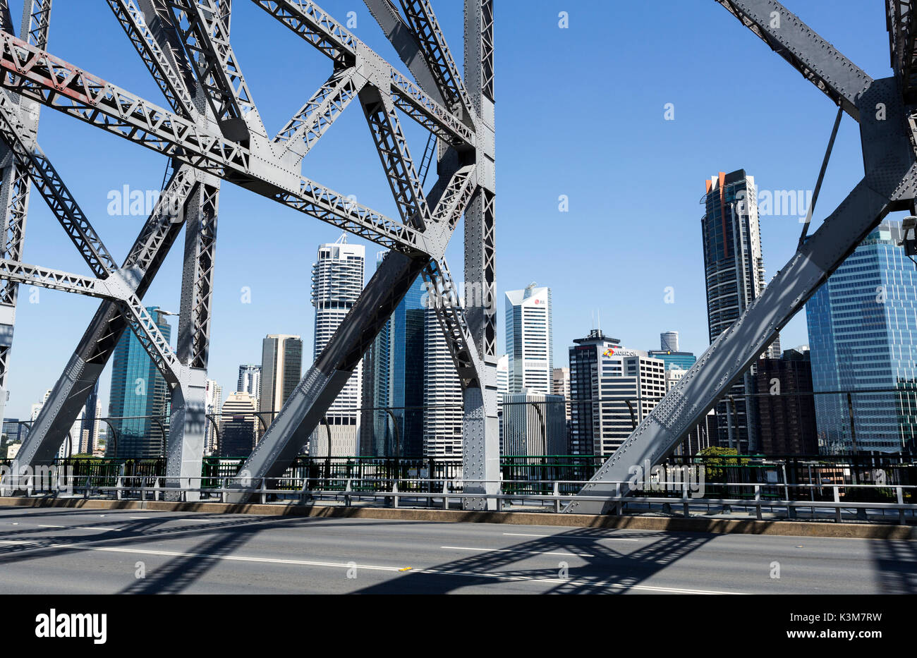 Steel trusses hi-res stock photography and images - Alamy