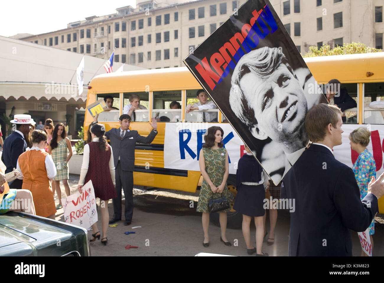 Campaign bus hi-res stock photography and images - Alamy