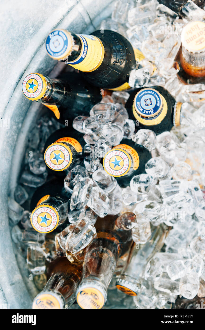 Ice pail hi-res stock photography and images - Alamy