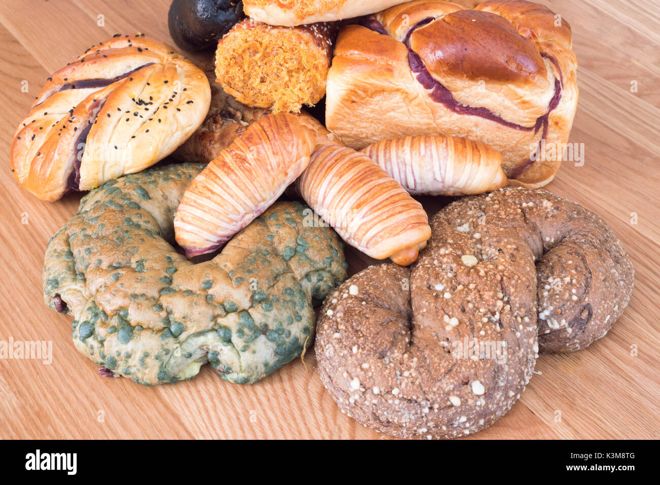 Group of bread hi-res stock photography and images - Alamy