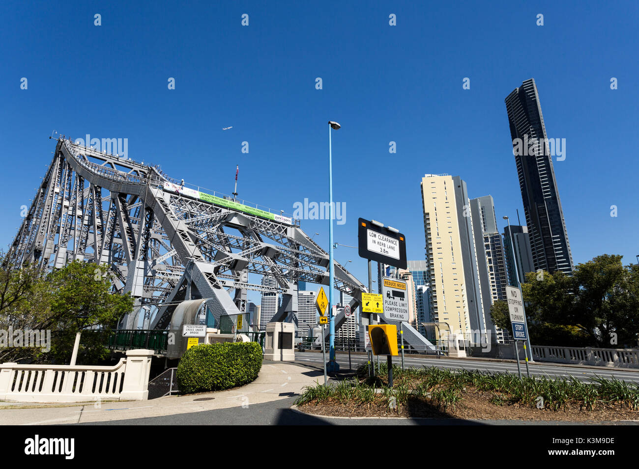 View of the north end of the Story Bridge, a steel truss cantilever ...