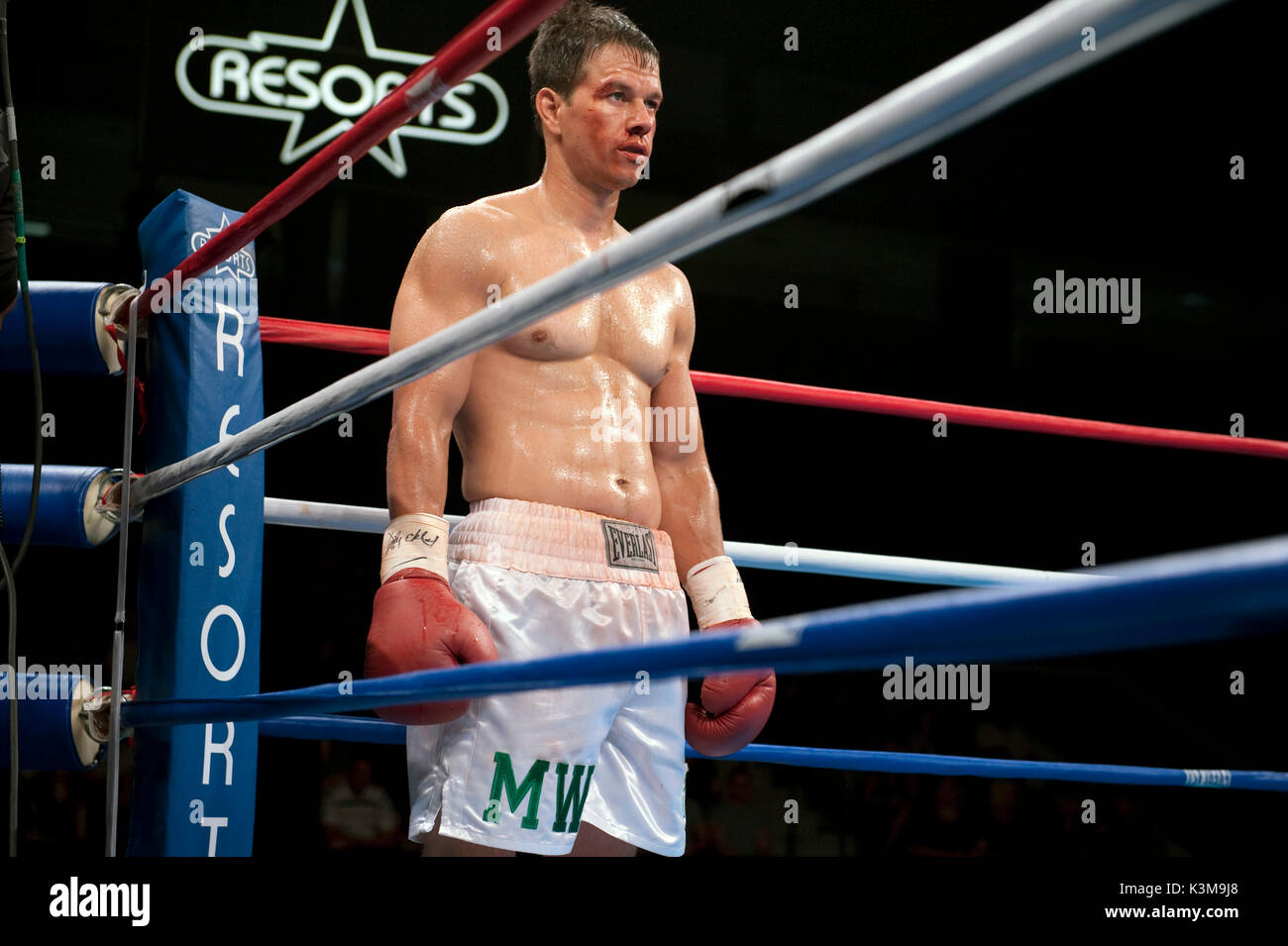 THE FIGHTER MARK WAHLBERG as Micky Ward Date: 2010 Stock Photo - Alamy