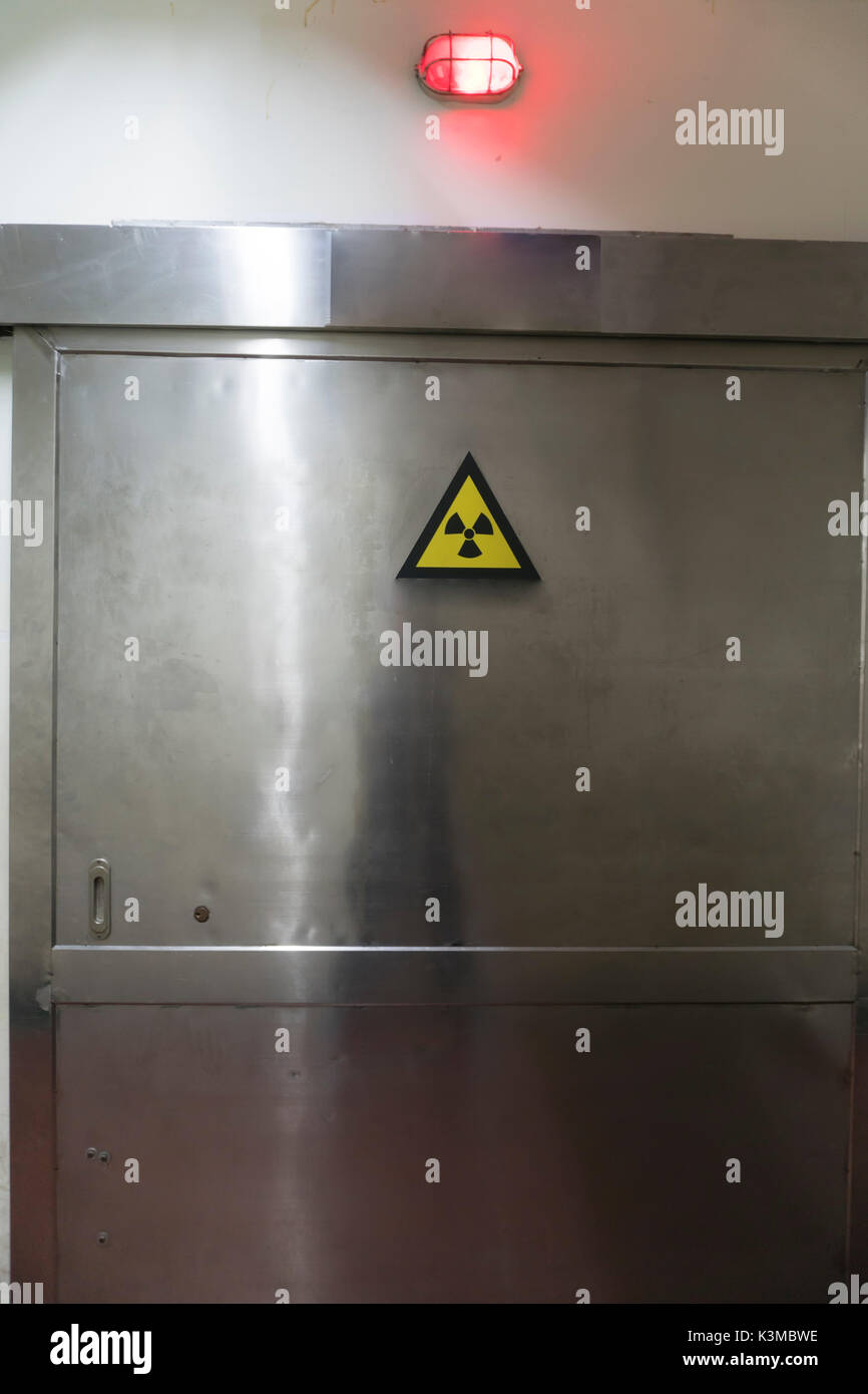 Nuclear alert hi-res stock photography and images - Alamy