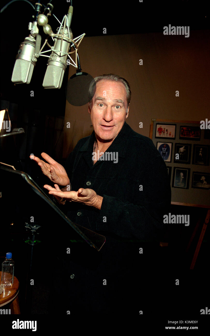 THE INCREDIBLES [US 2004] CRAIG T. NELSON voices Bob Parr / Mr ...