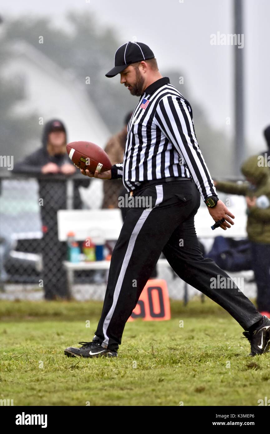 American football referee Stock Photo - Alamy