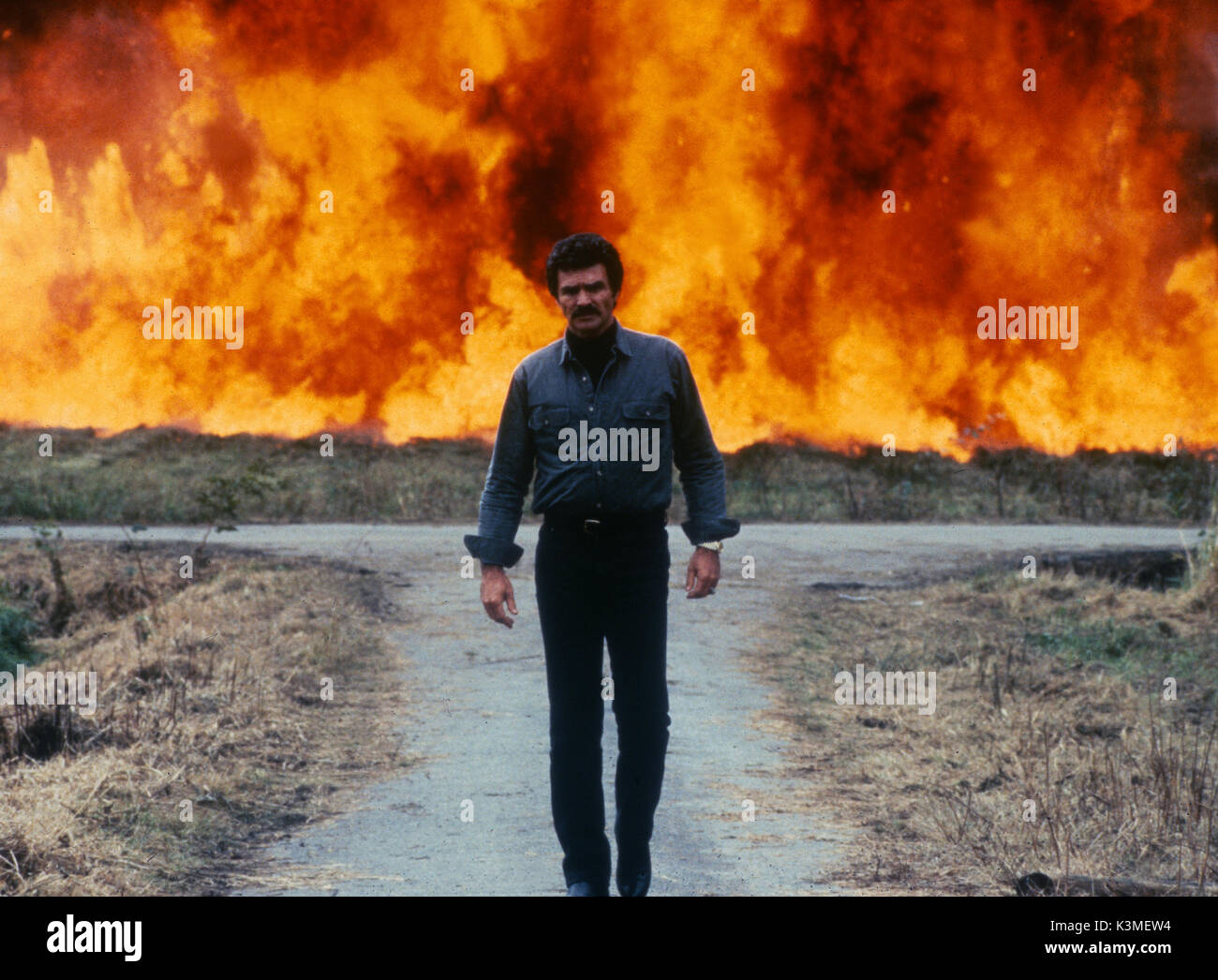 MALONE [US 1987] BURT REYNOLDS Date: 1987 Stock Photo - Alamy