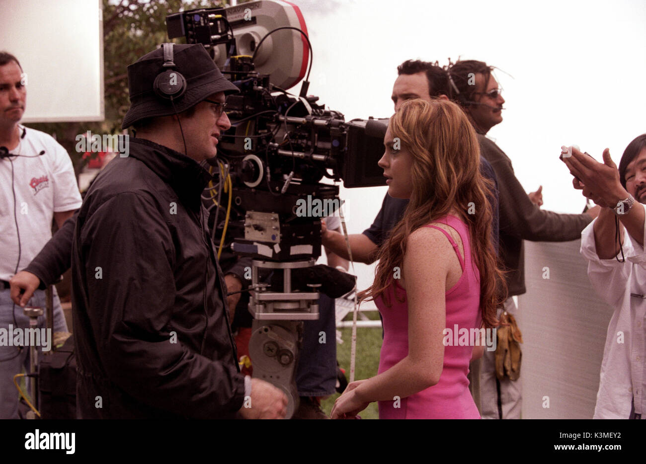 MEAN GIRLS [US 2004 ] Director MARK WATERS, LINDSAY LOHAN ...