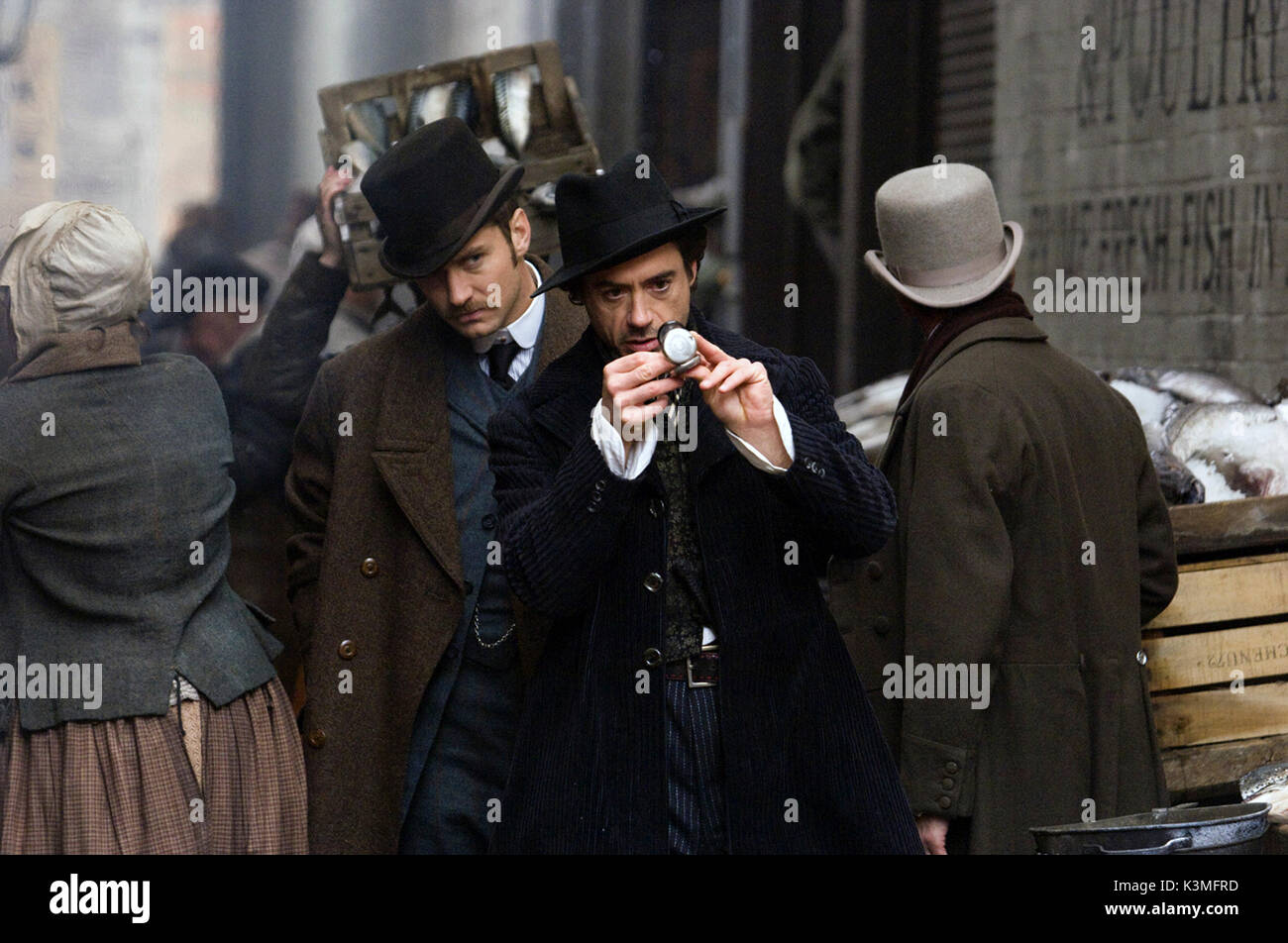 SHERLOCK HOLMES [US / BR / GER 2009] [L-R] JUDE LAW as Dr John Watson ...