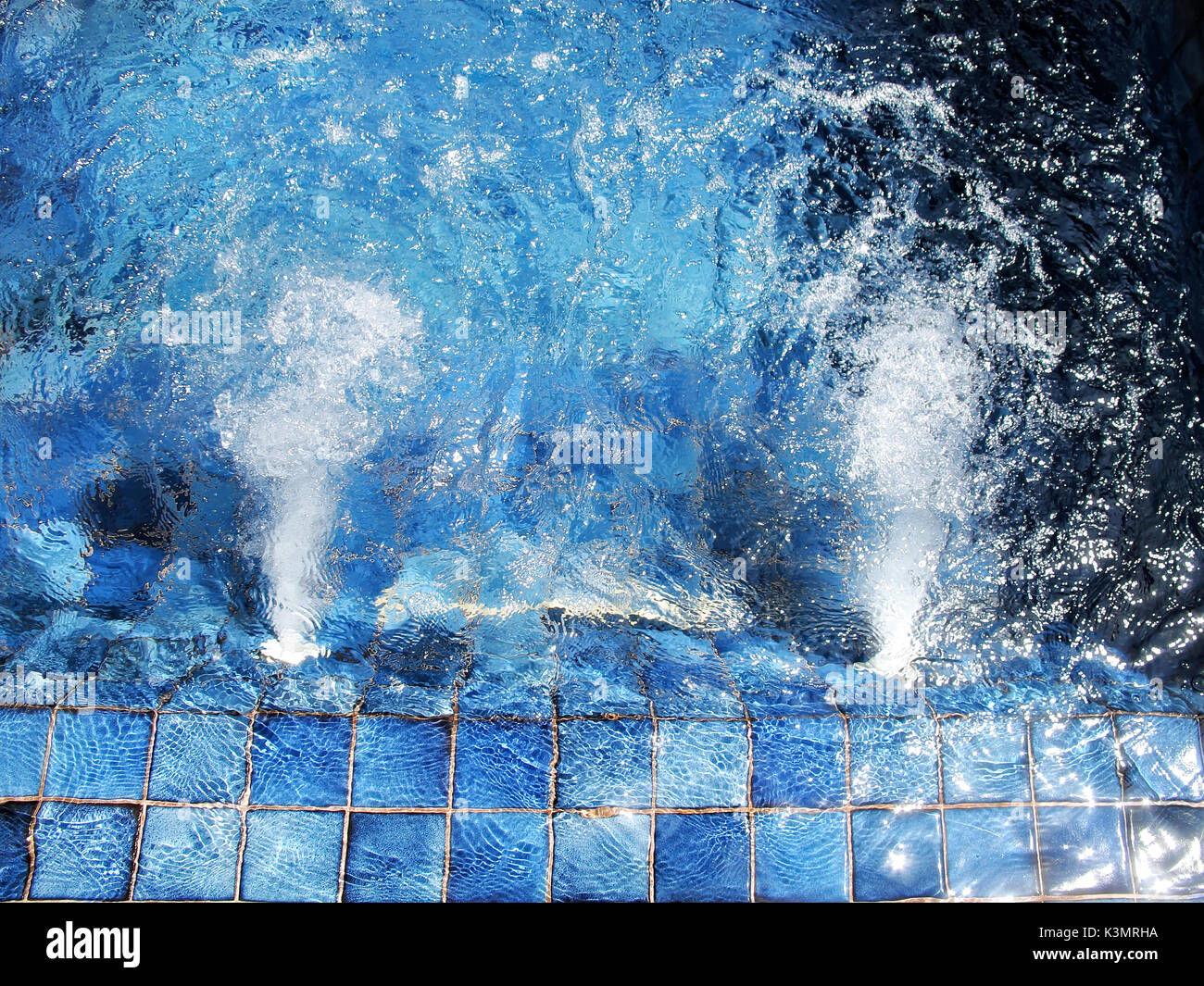 close up outdoor jacuzzi with clear clean water Stock Photo - Alamy