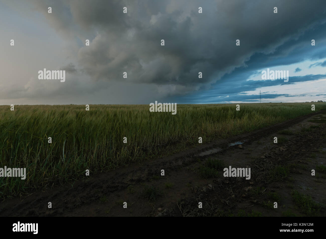 Scary clouds hi-res stock photography and images - Alamy