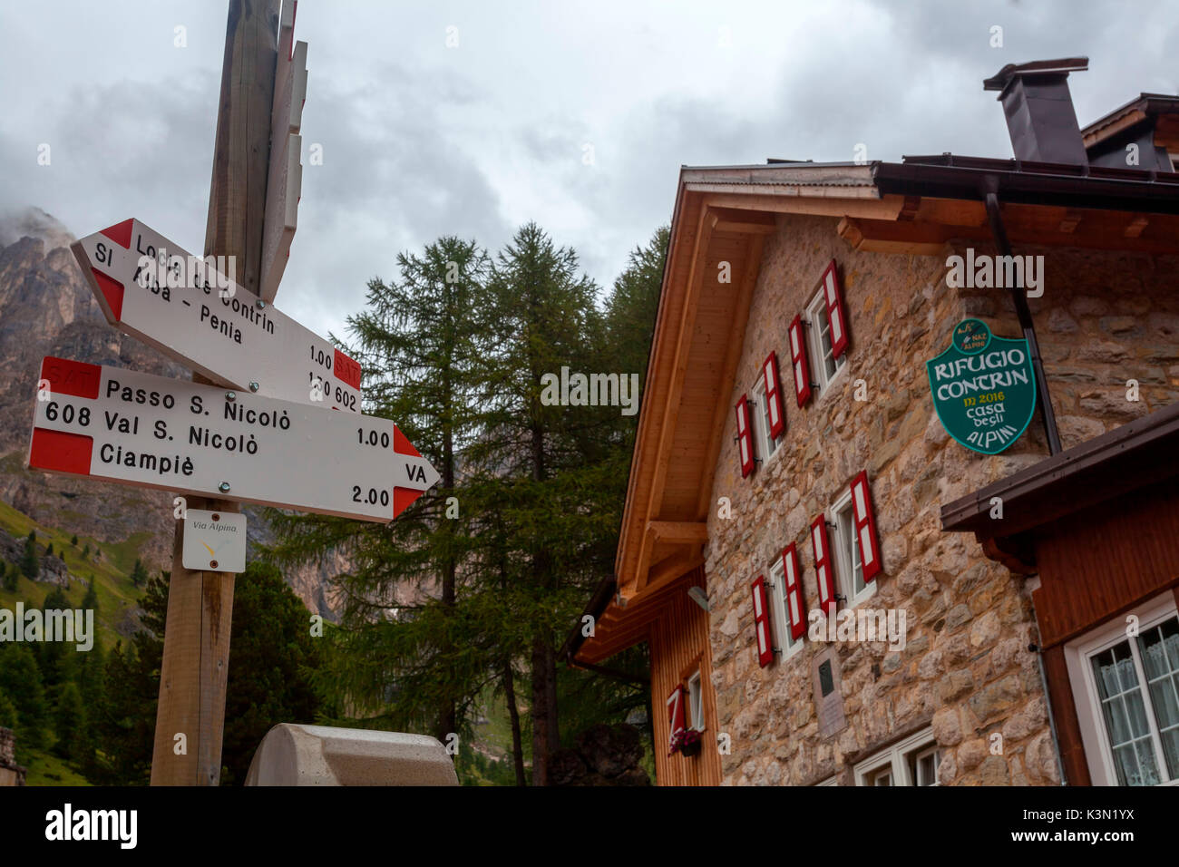 Contrin refuge hi-res stock photography and images - Alamy