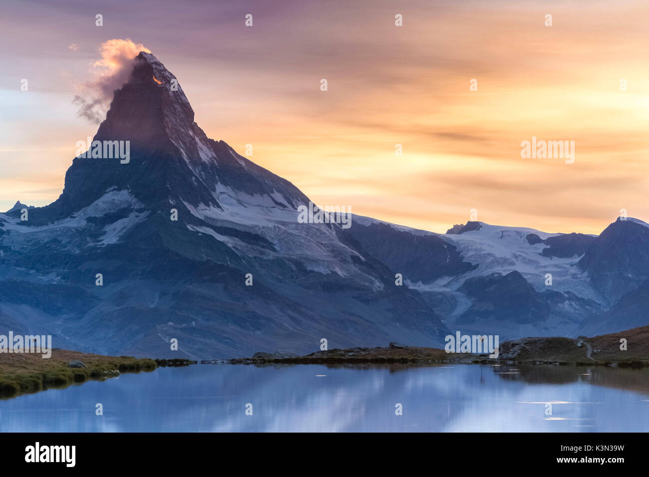 Matterhorn mountain reflection stellisee lake sunset zermatt hi-res ...