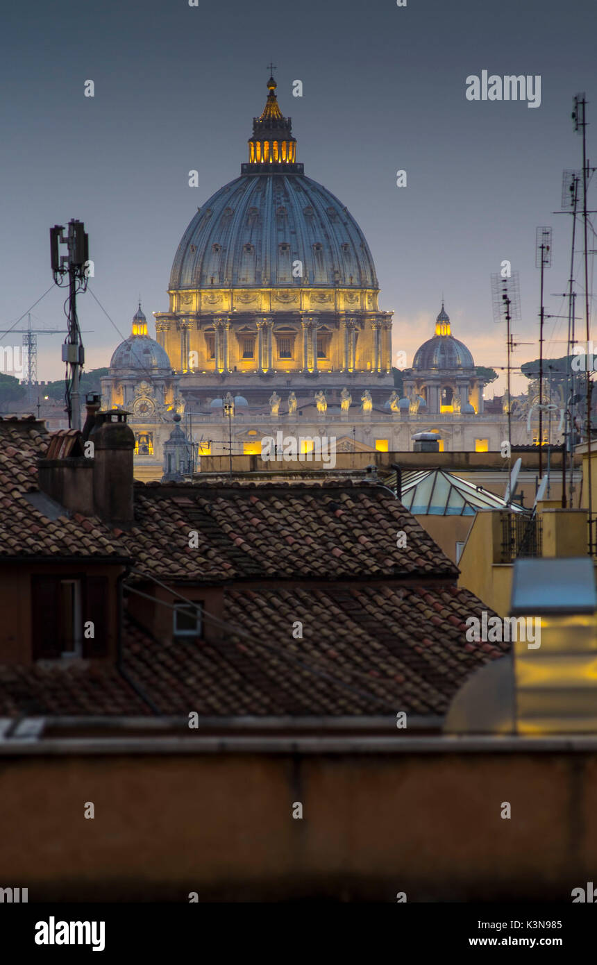 Rome st peters dome hi-res stock photography and images - Alamy