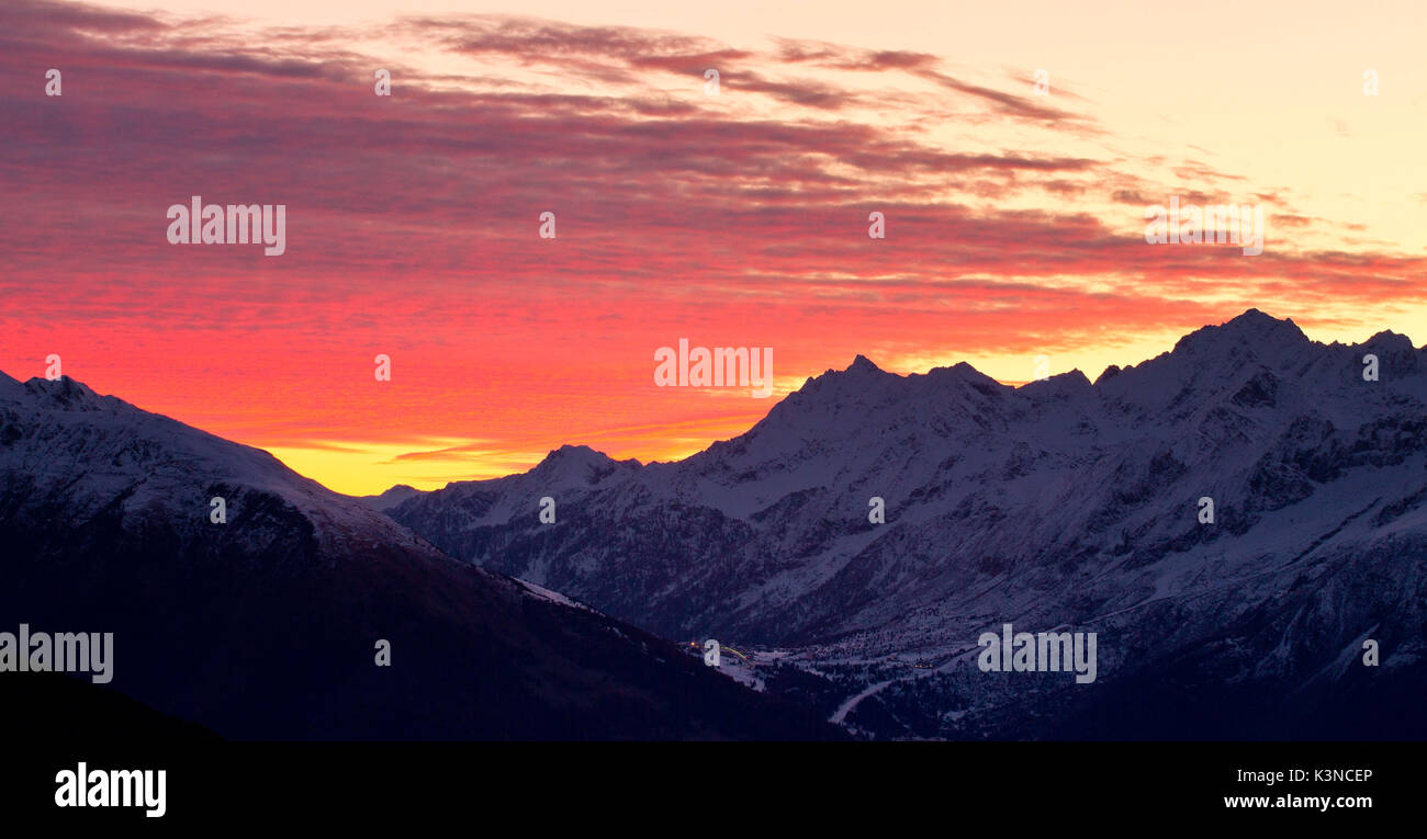 Group pass hi-res stock photography and images - Alamy