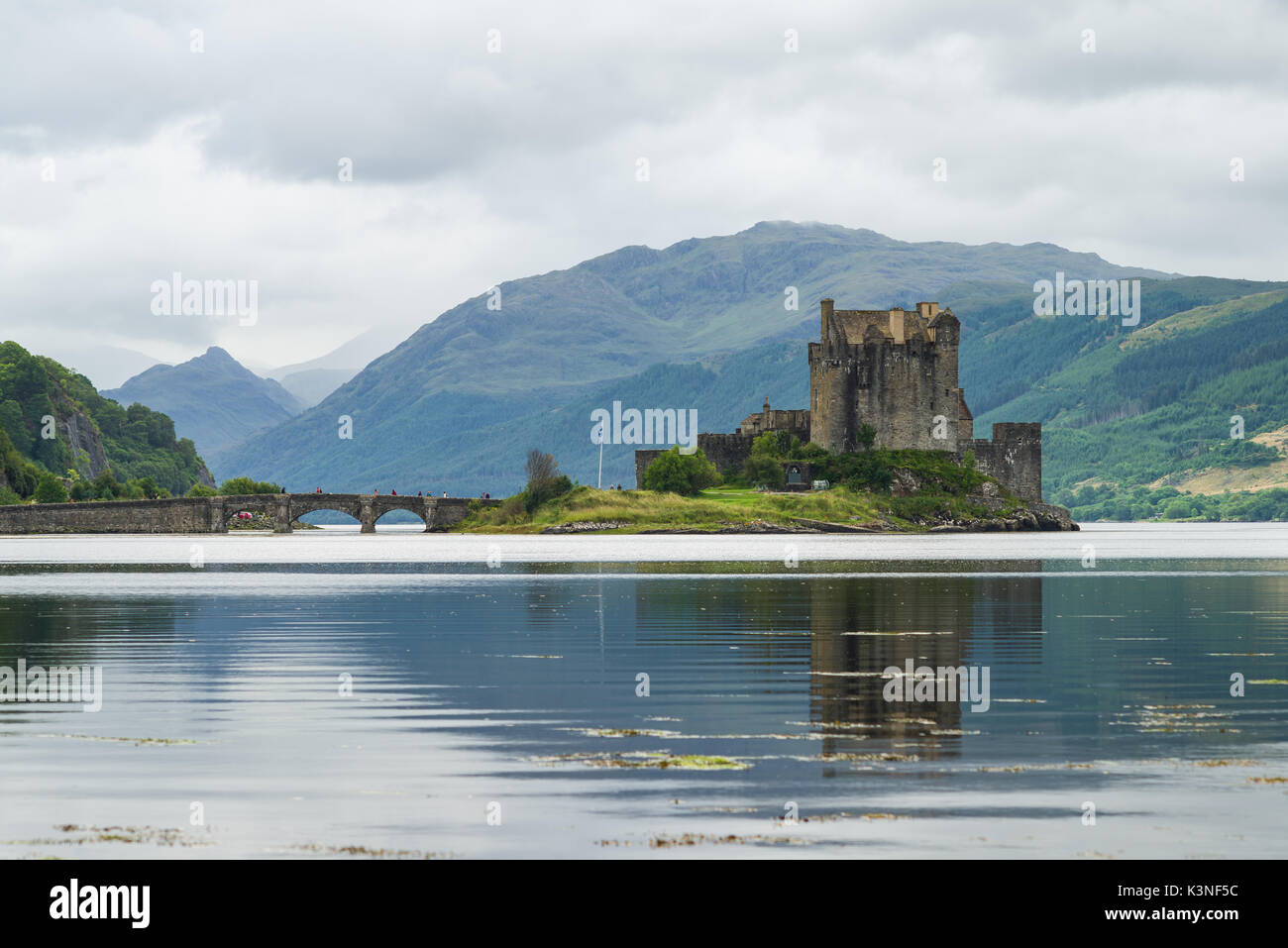 Loch long castle hi-res stock photography and images - Alamy