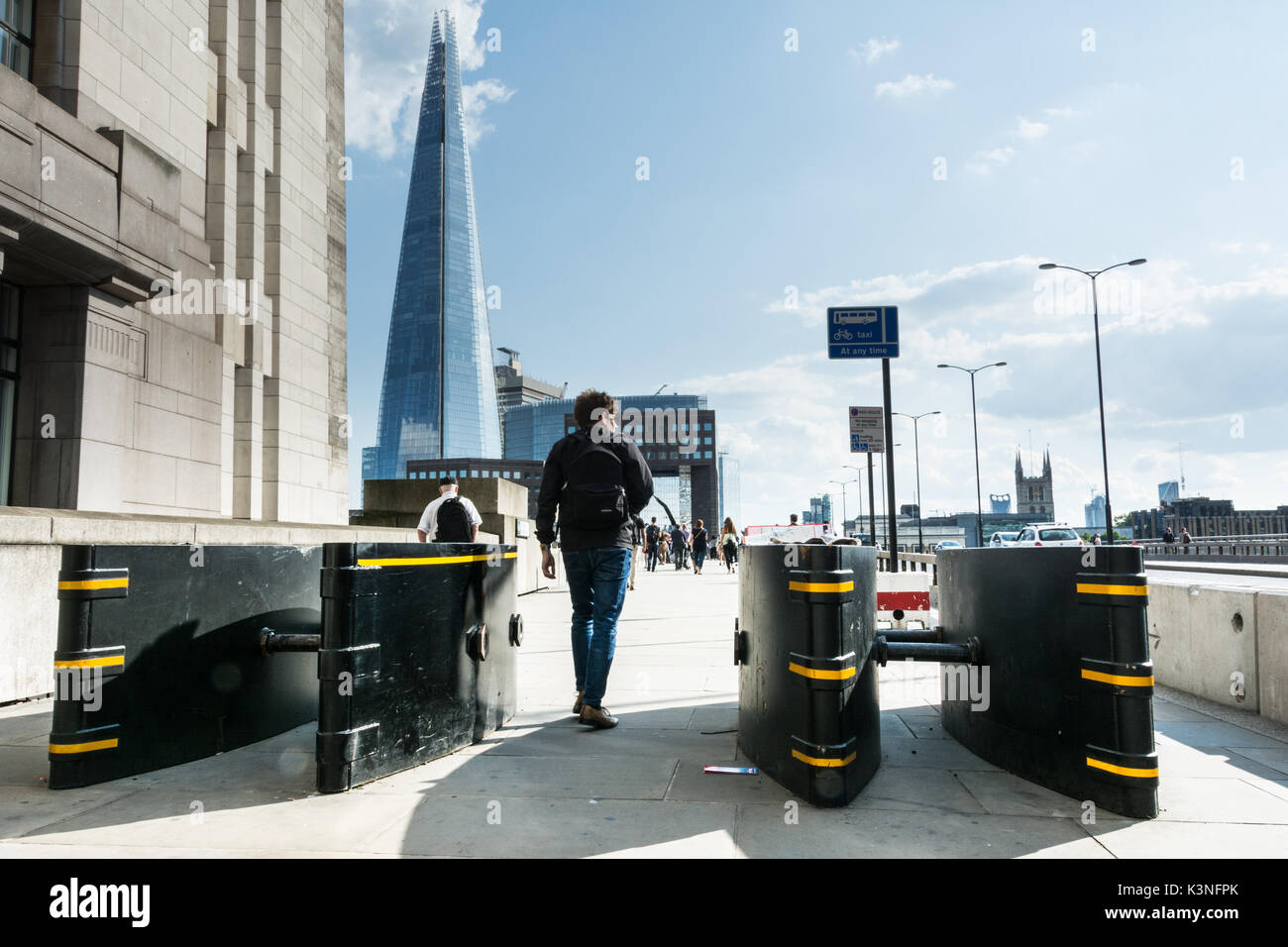 Concrete security barriers hi-res stock photography and images - Alamy