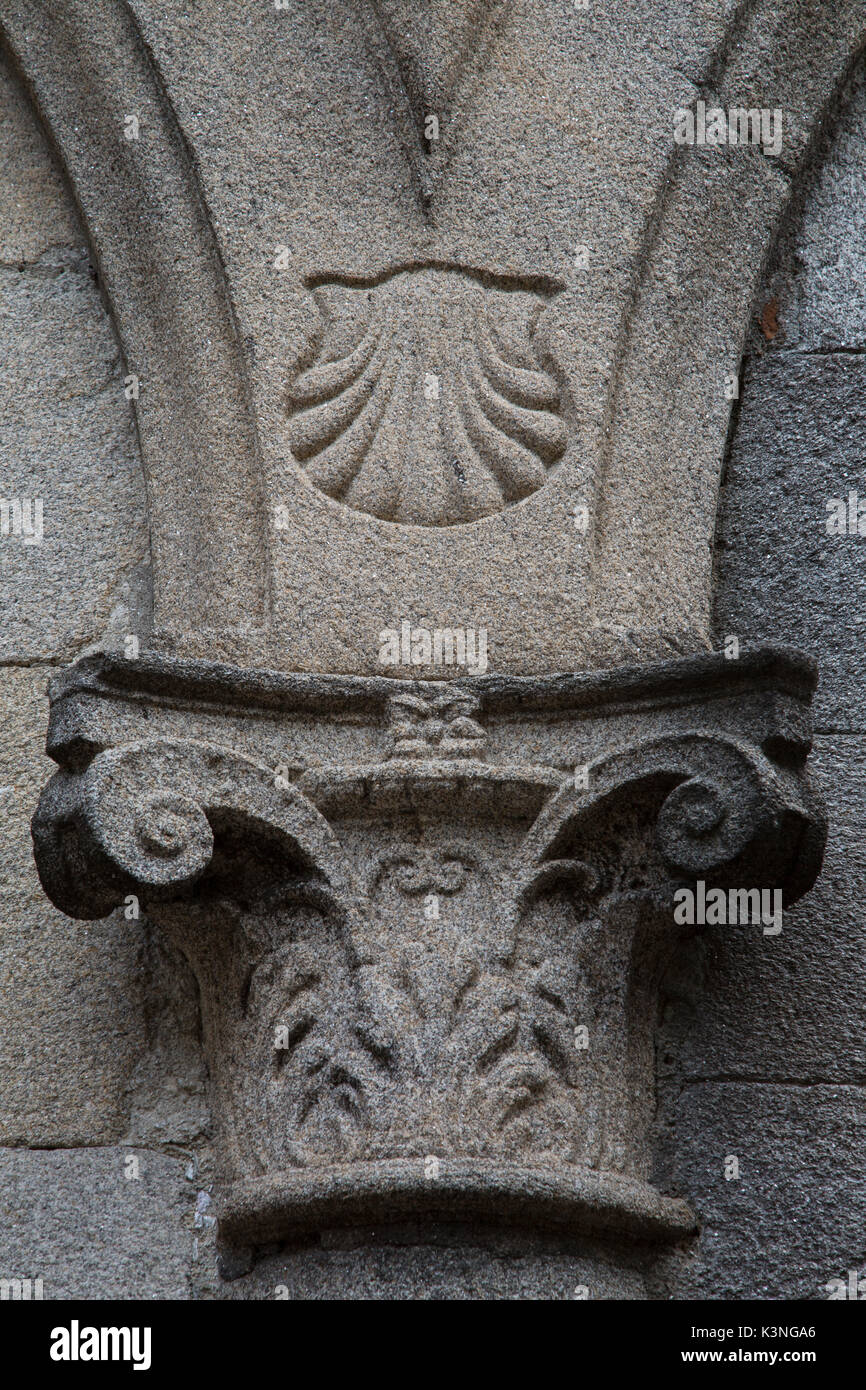 St James Way Shell Symbol on Building Facade, Tras Salome Street ...