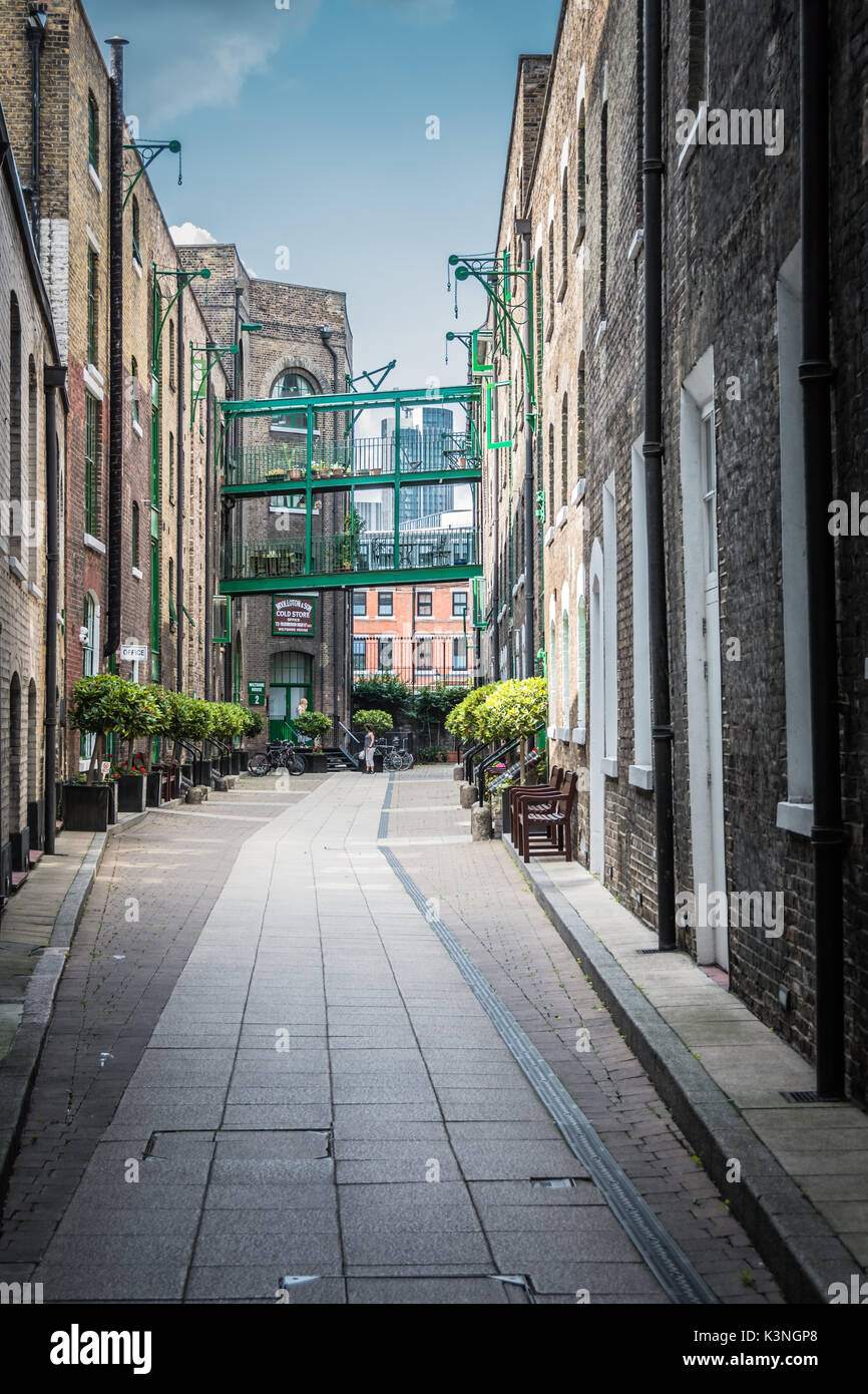 The courtyard of Maidstone Buildings Mews, off Borough High Street ...