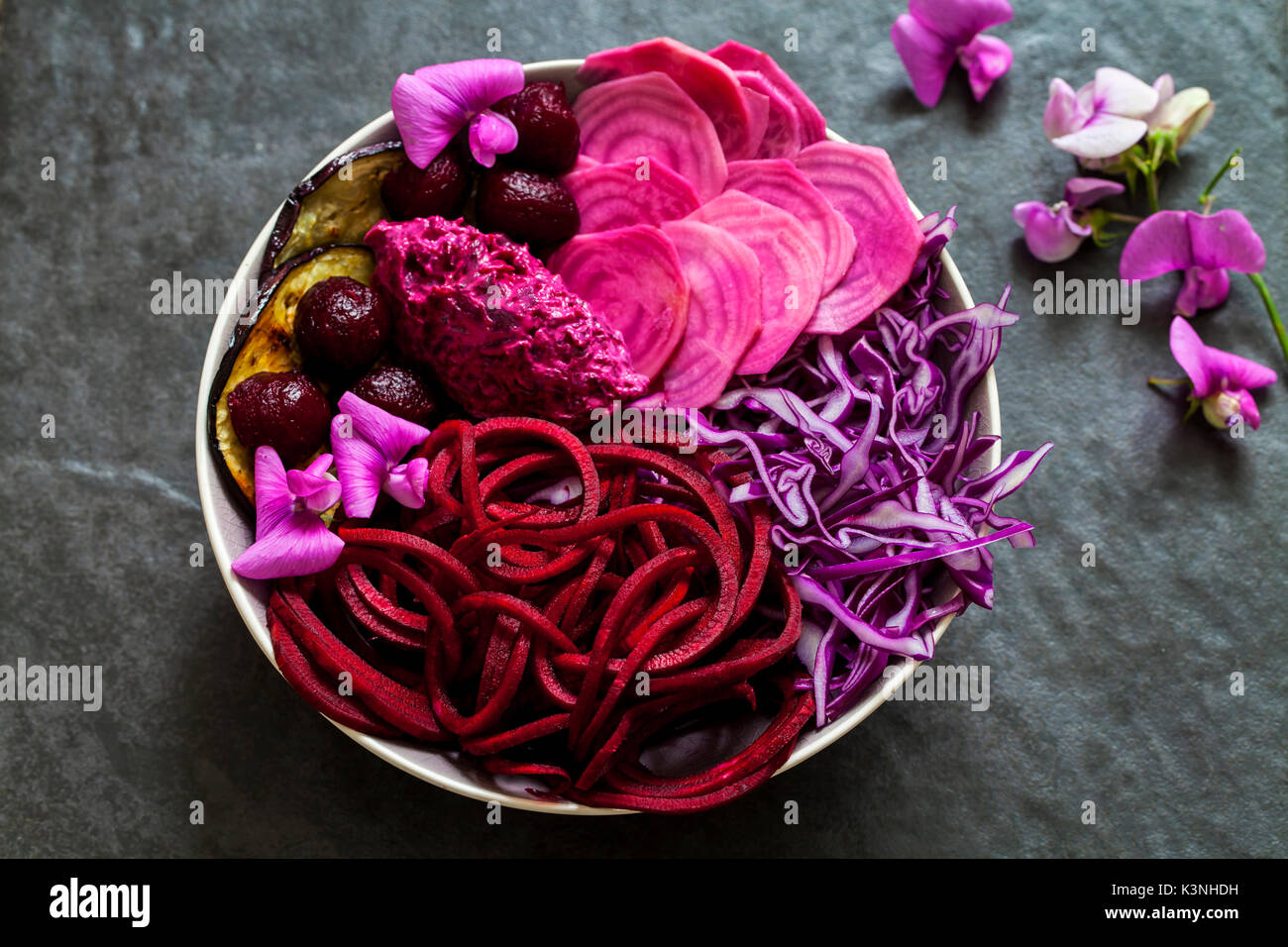 Organic cabbage and beetroot hi-res stock photography and images - Alamy