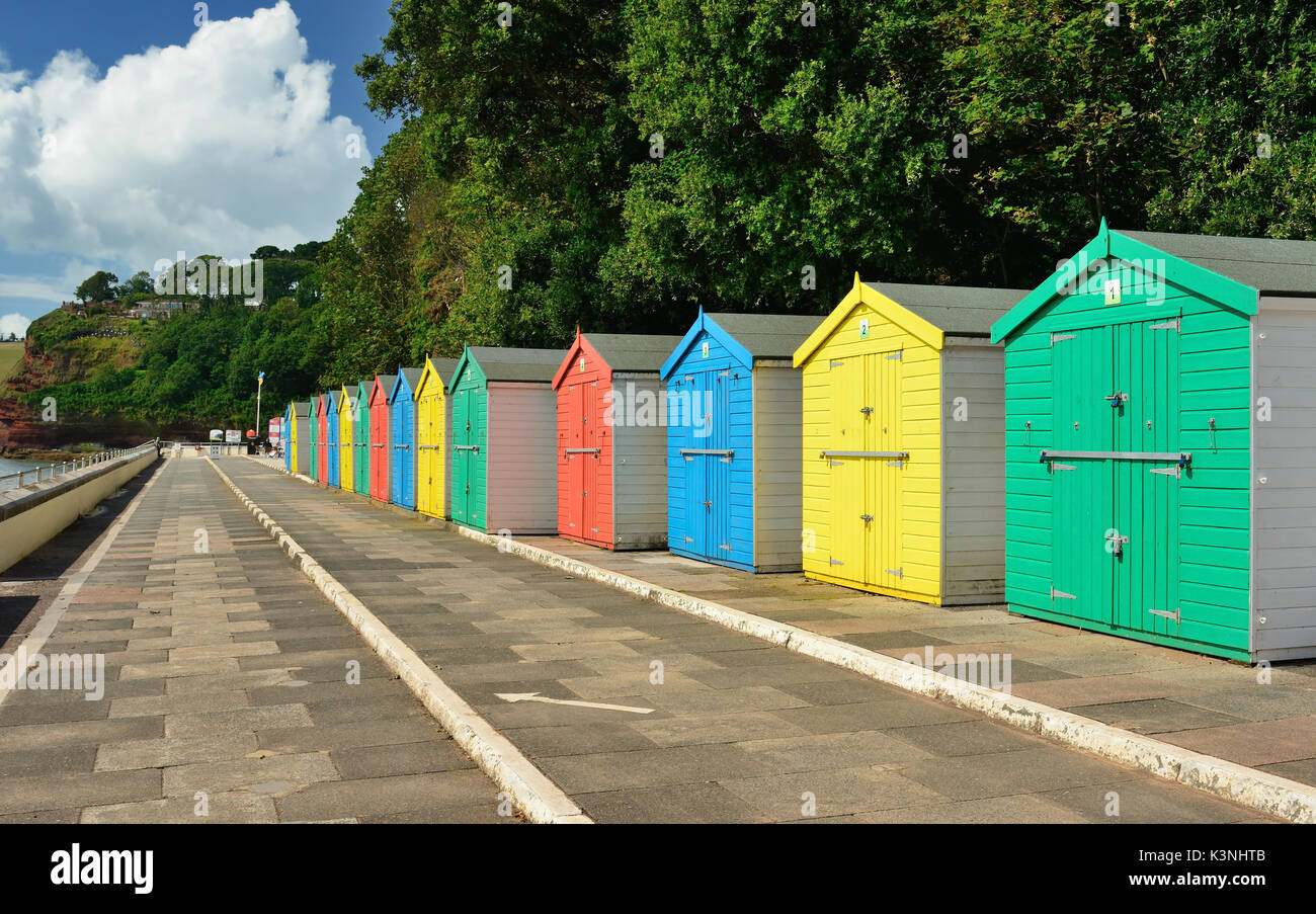 Huts in a line hi-res stock photography and images - Alamy