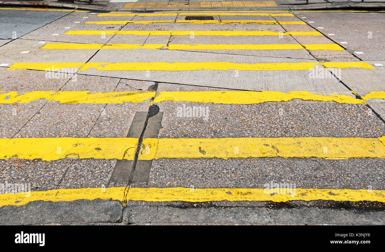 The sidework in Hong Kong street Stock Photo - Alamy