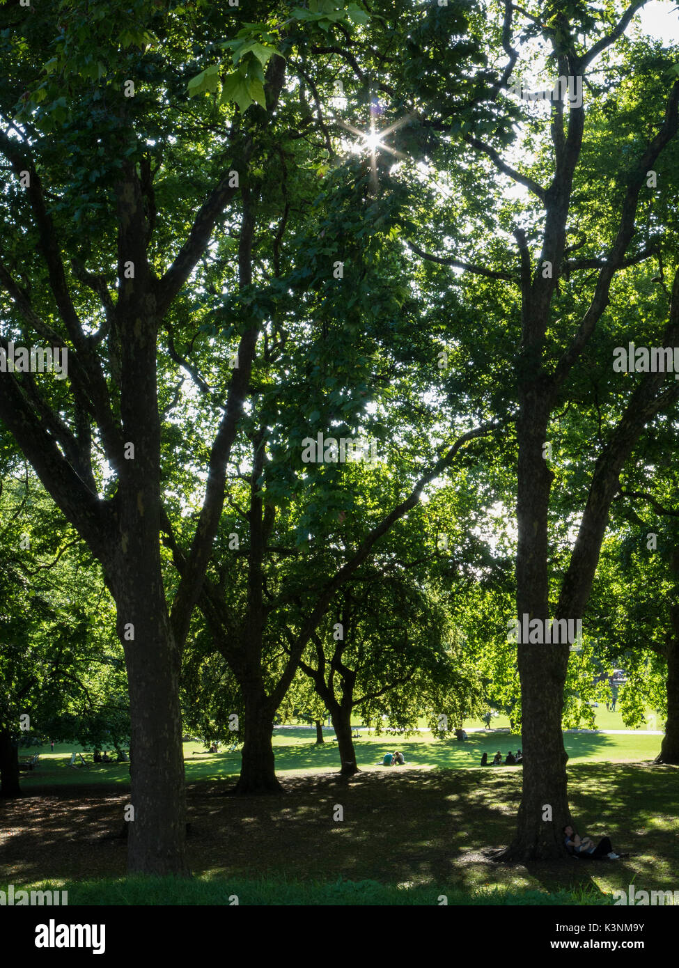 Hyde park st james park hi-res stock photography and images - Alamy