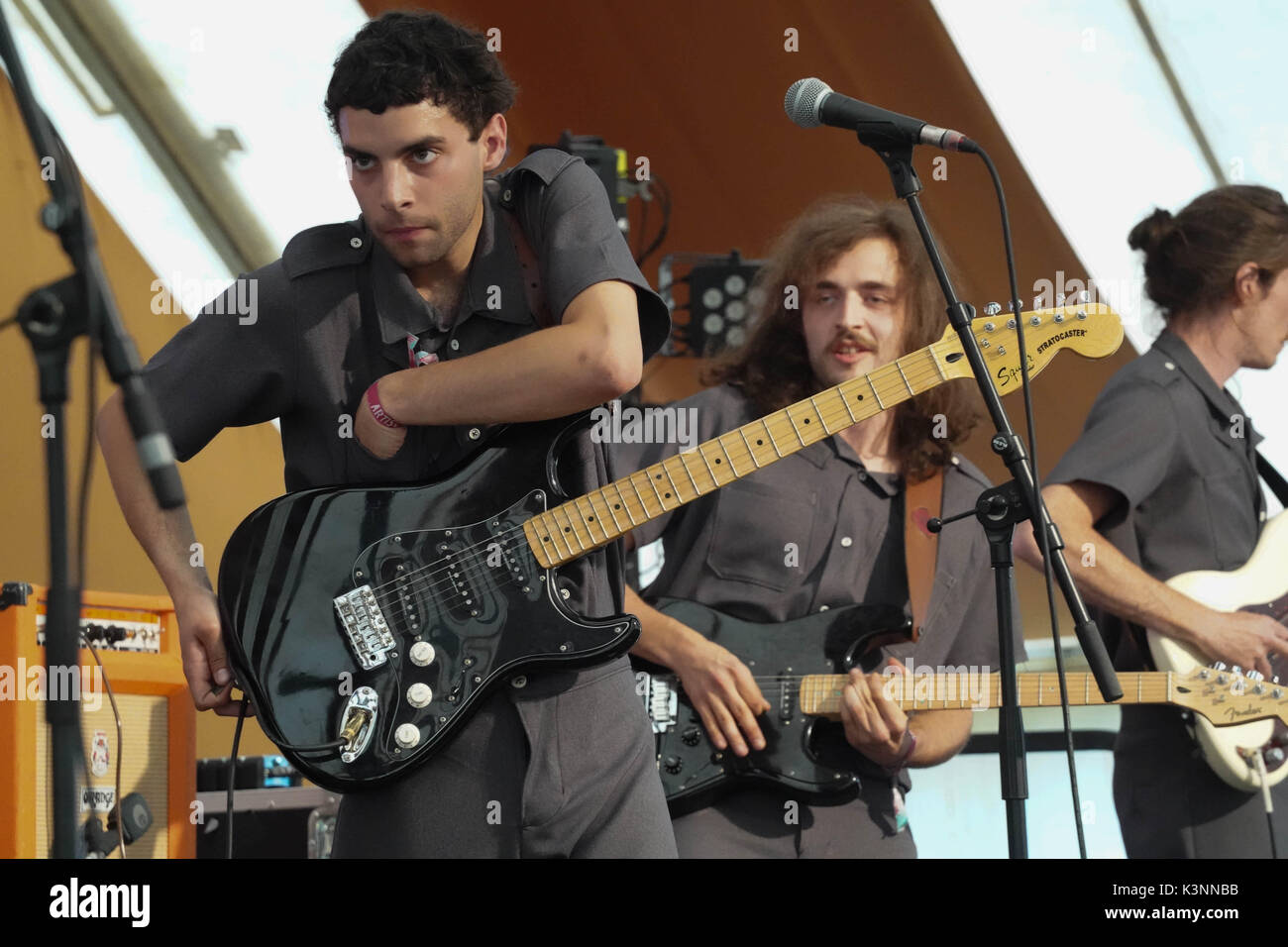 Alt rock hi-res stock photography and images - Alamy