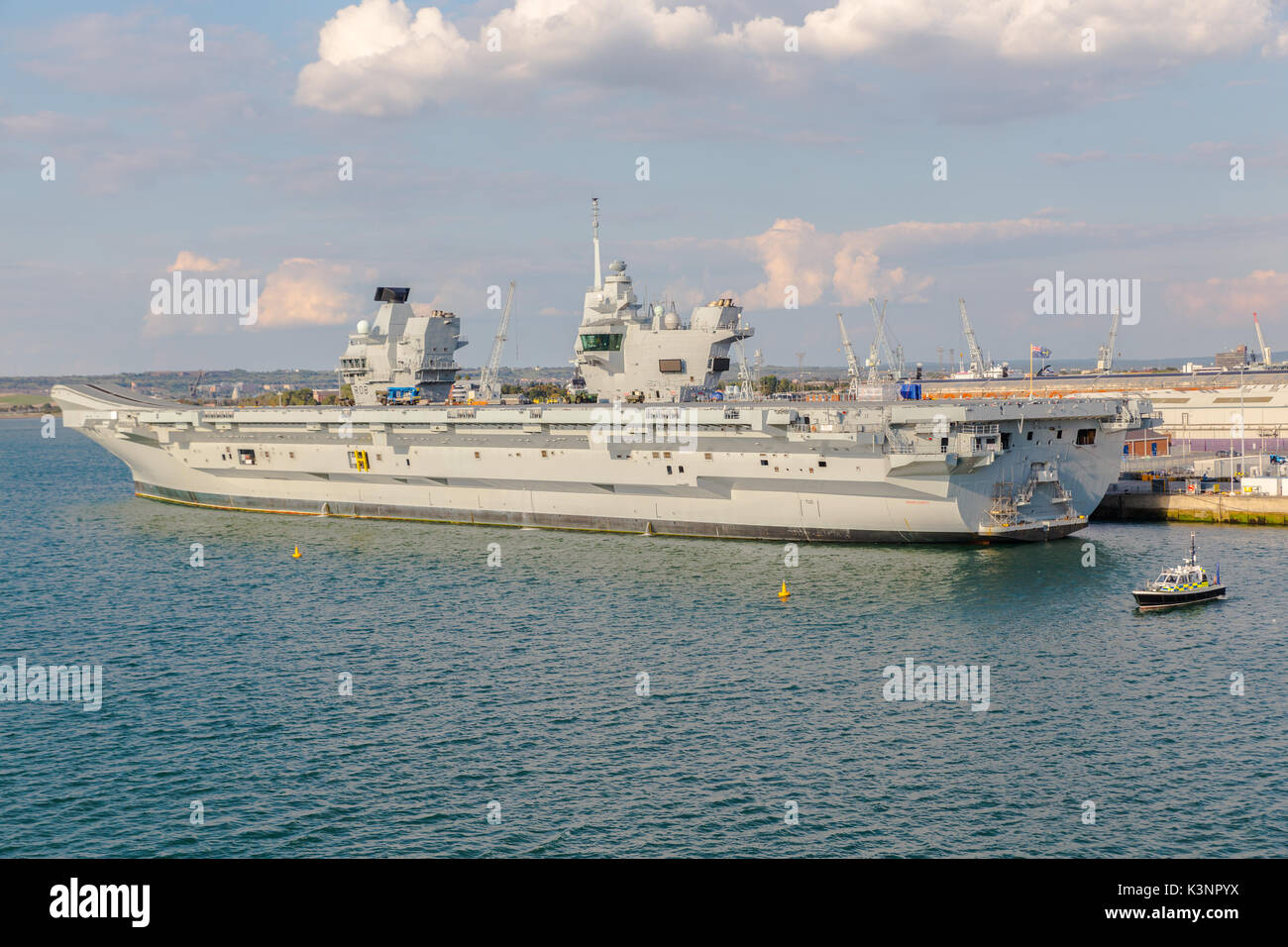 HMS Queen Elizabeth at dock in Portsmouth Stock Photo - Alamy