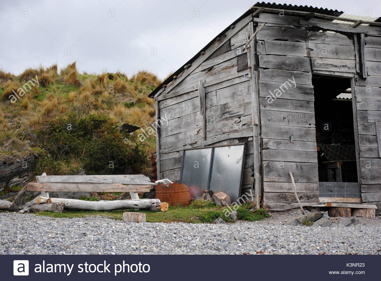 Poor house roof sheet hi-res stock photography and images - Alamy
