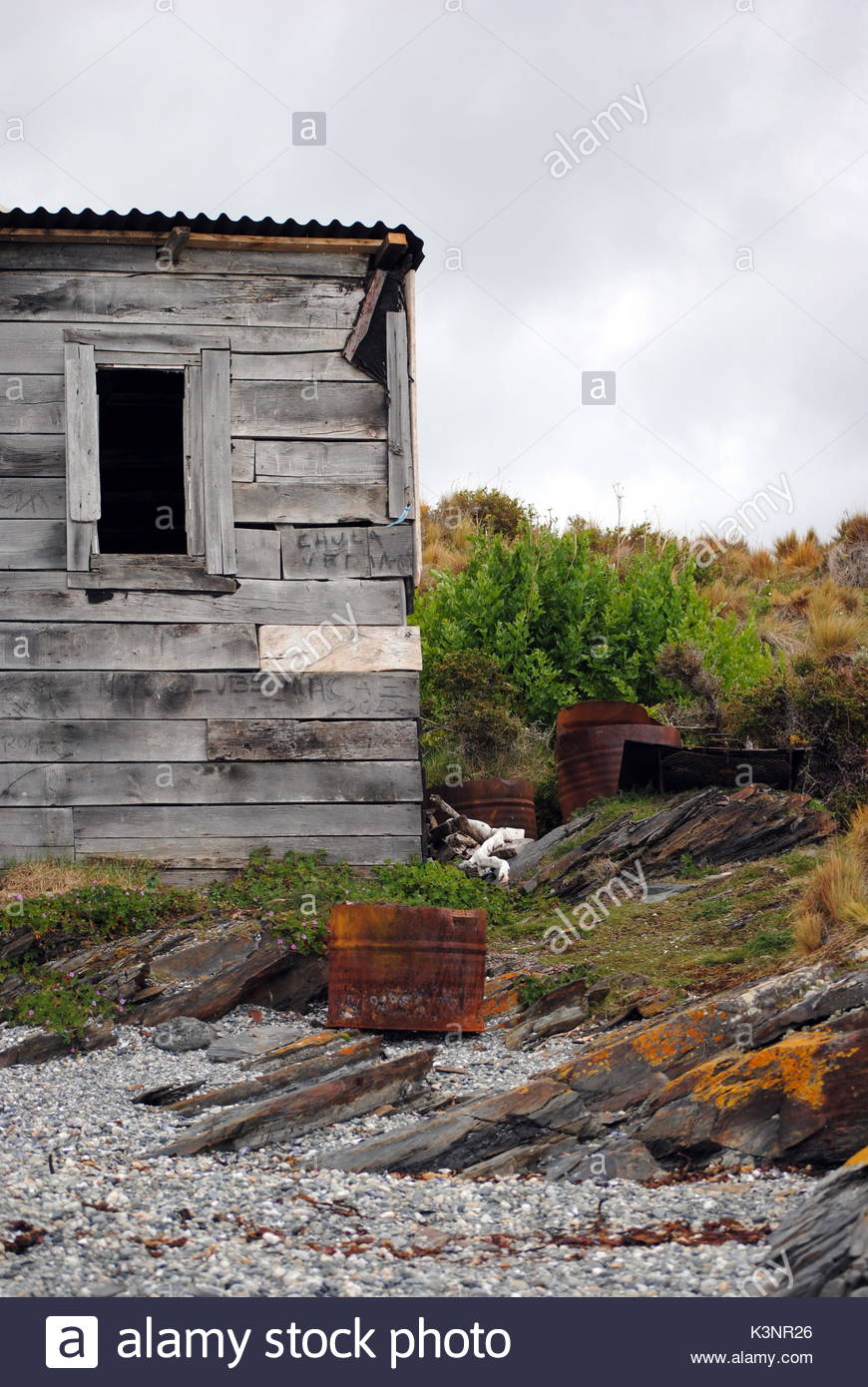 Sheet roof hi-res stock photography and images - Alamy